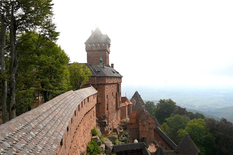 Hochkönigsburg: Die mächtigste Burg im Elsass - People Abroad