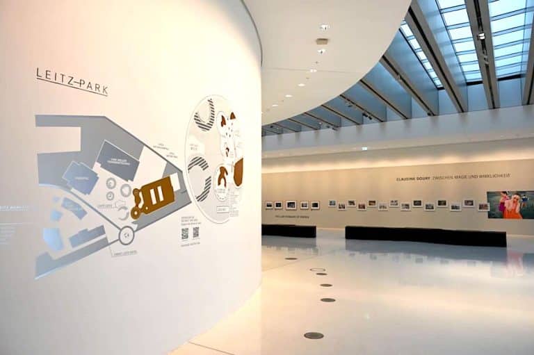Leica Wetzlar: Leica Welt und Ernst Leitz Museum - People Abroad