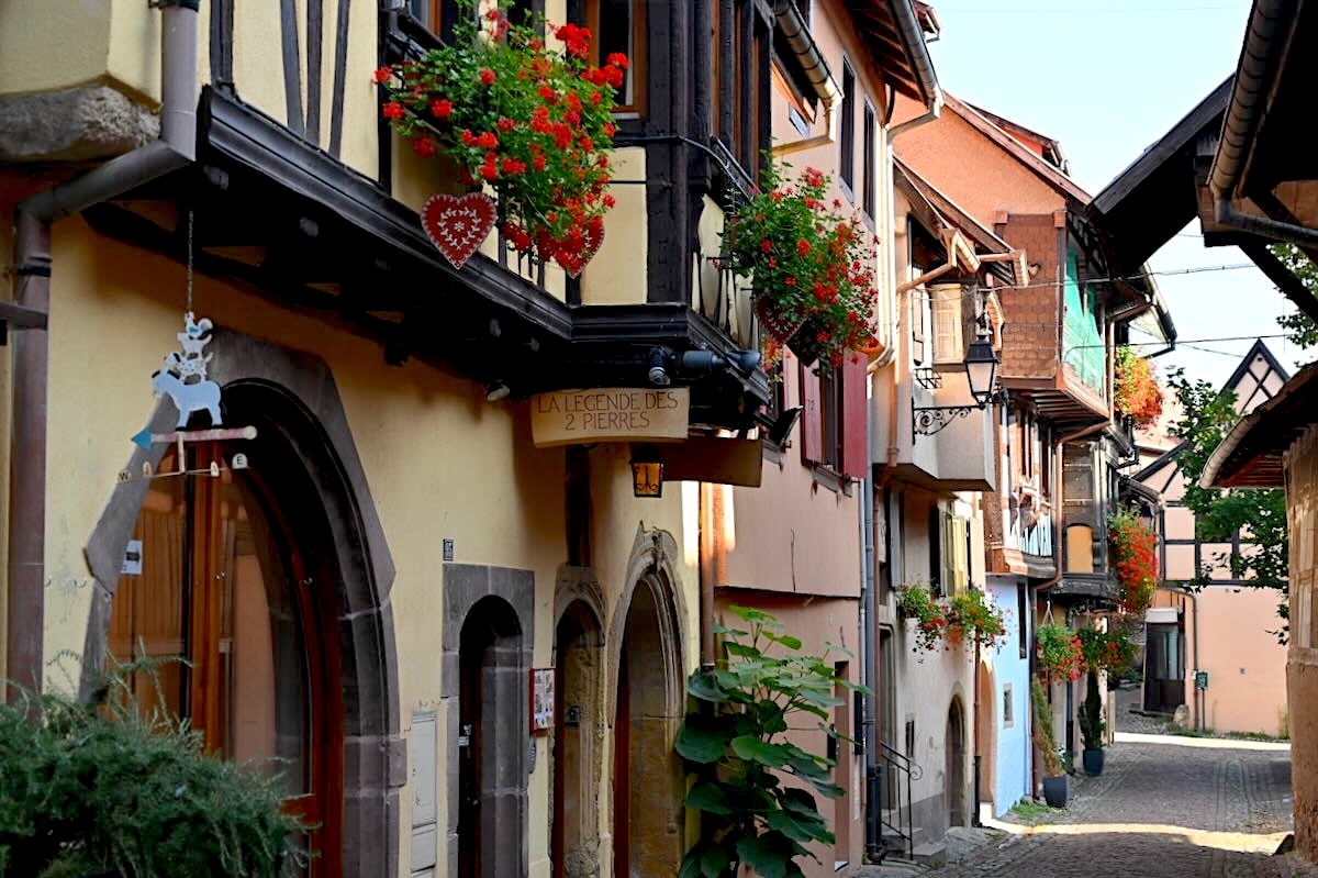 3 traumhafte Fachwerkstädte im Elsass erkunden - People Abroad