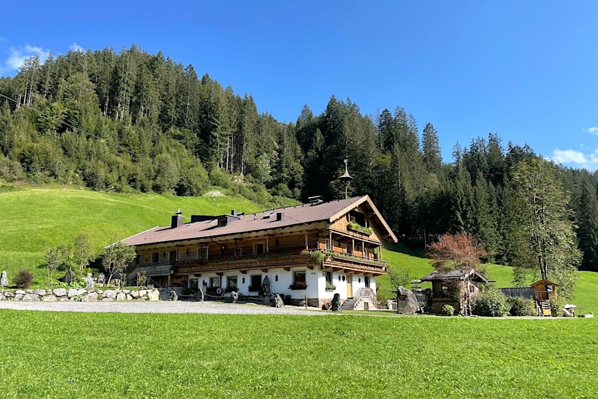 KAT Walk Alpin: Wandern in den Kitzbüheler Alpen - People Abroad