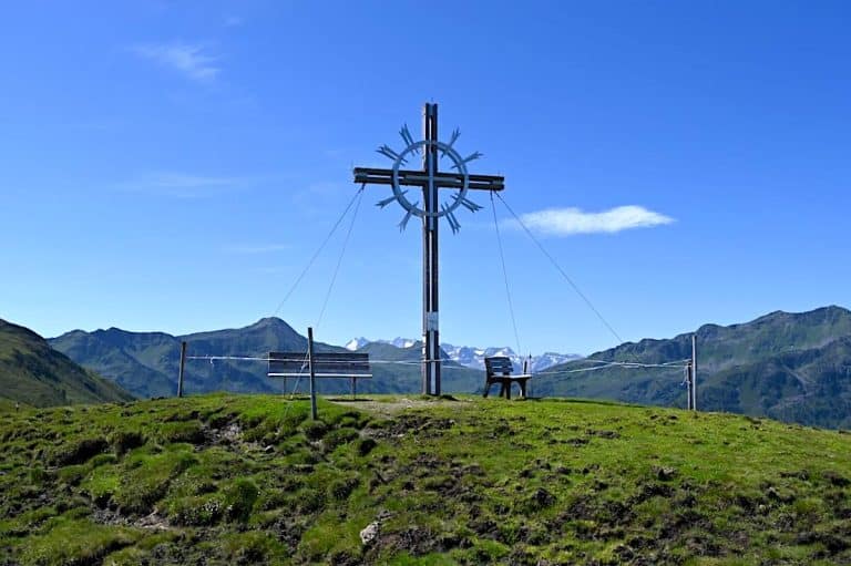 KAT Walk Alpin: Wandern in den Kitzbüheler Alpen - People Abroad